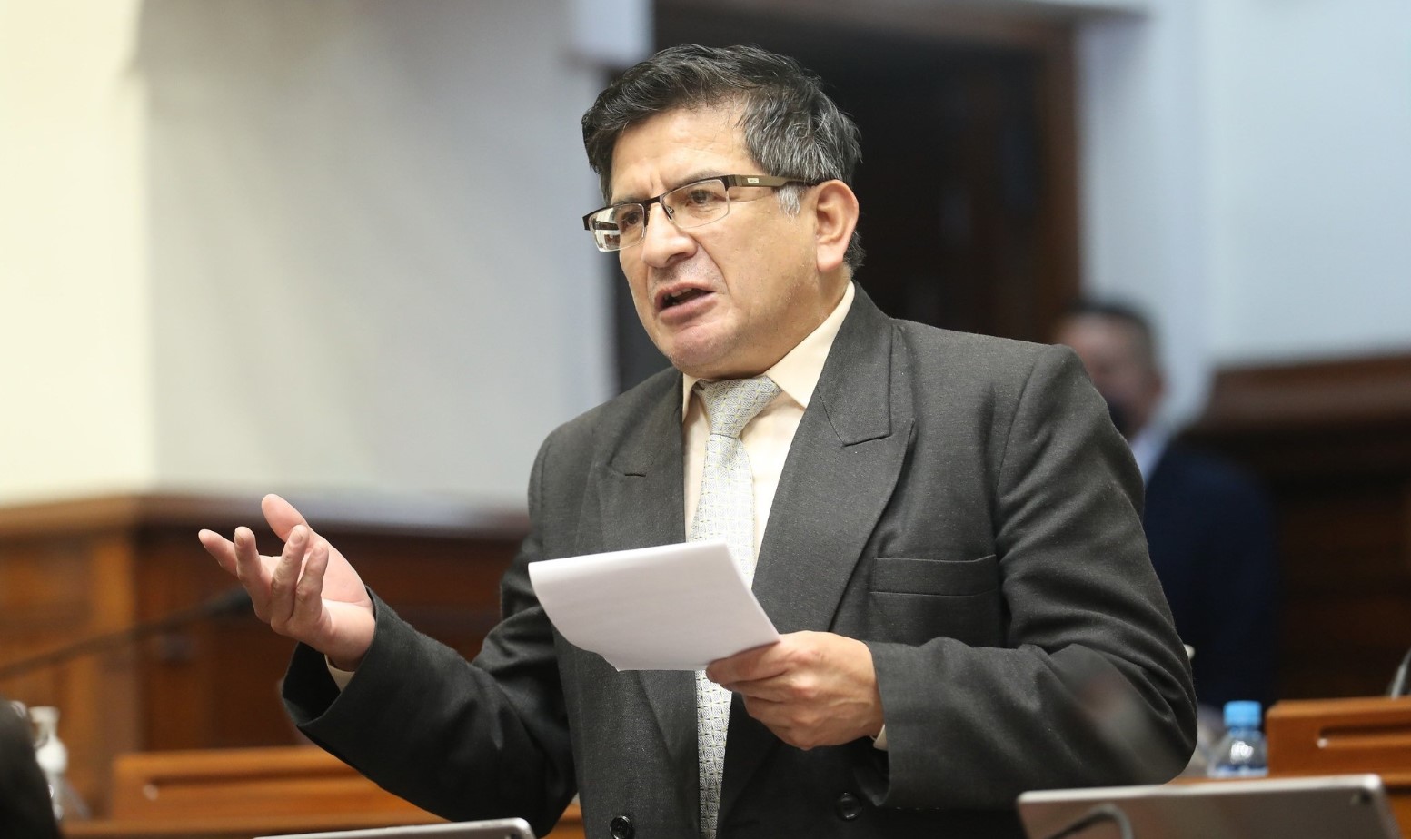 “Me avergüenzo de la imagen del Congreso” - La Noticia