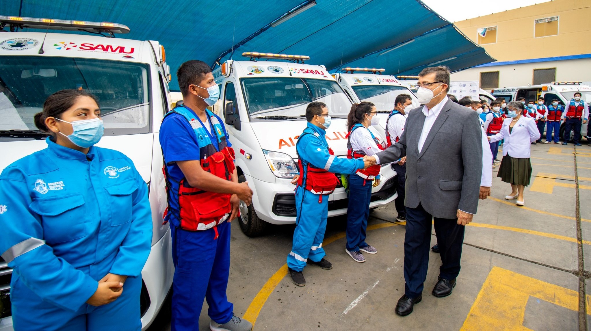 Gobierno Regional del Callao entrega modernas ambulancias equipadas ...