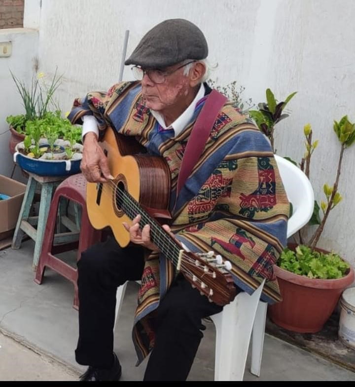Amigos dan fuerzas al guitarrista Víctor Angulo por su recuperación ...