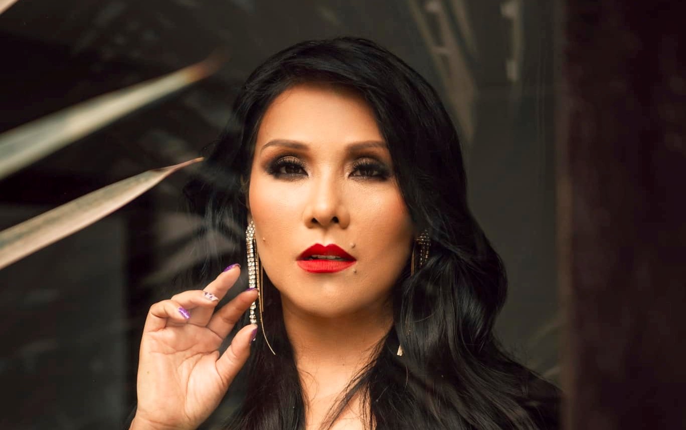 Tula Rodríguez en serie “Los otros Concha” junto con Paul Martin ...