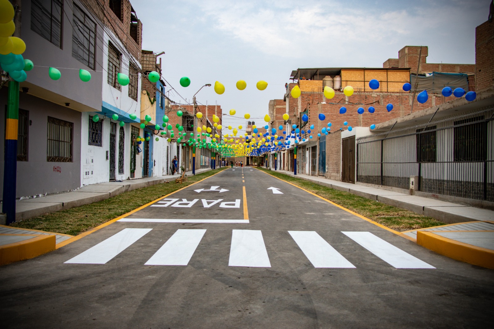 Alcalde Hernán Sifuentes inauguró pistas, veredas y áreas verdes de ...