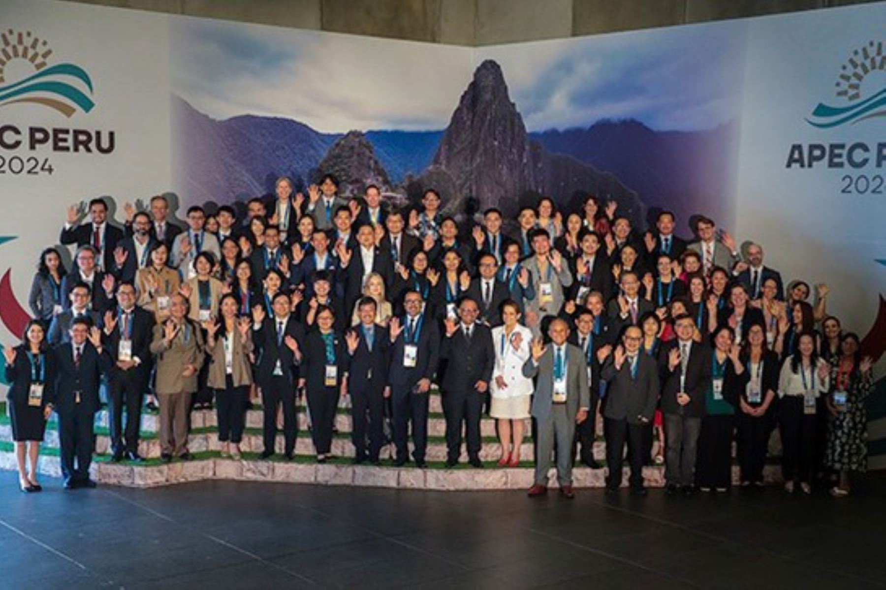 APEC 2024: Perú expone avances en cobertura integral de salud a ...