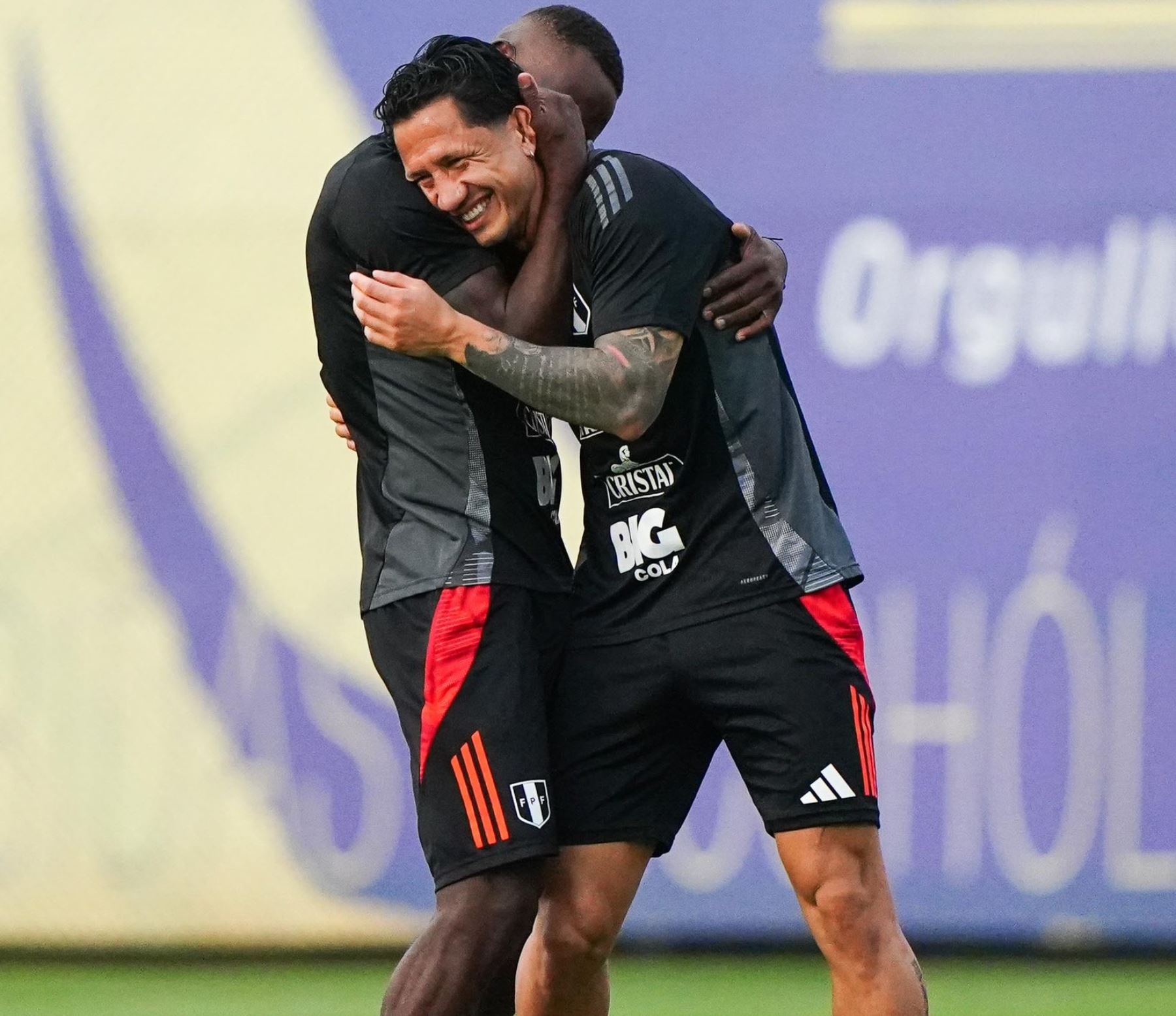 Gianluca Lapadula: “Ha sido un orgullo para mí llevar la cinta de ...