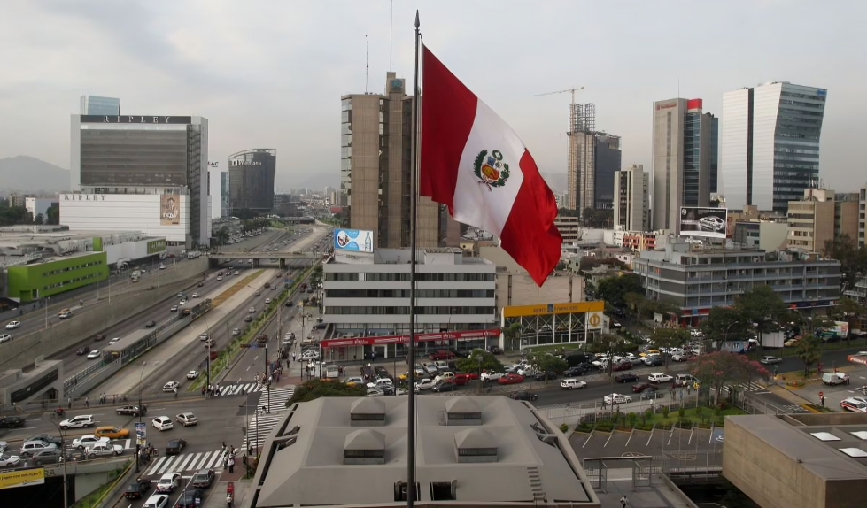 MEF: Perú proyecta crecimiento sostenido del 3.2 % entre 2026 y 2029 ...