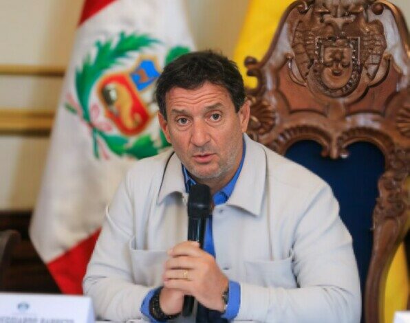 Renzo Reggiardo asumió oficialmente la alcaldía de Lima - Diario La ...
